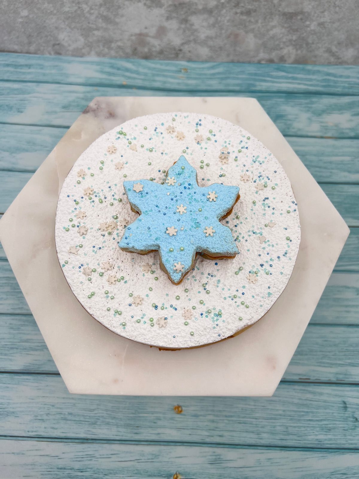 CHRISTMAS STAR ALFAJOR CAKE — Mimos